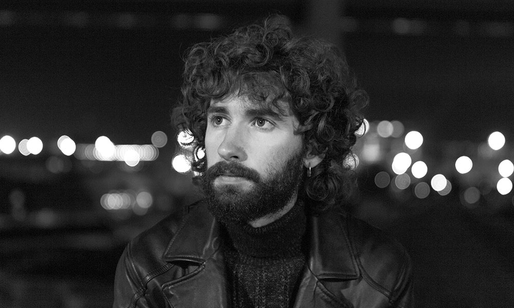 Pablo Casanueva expone La imaxe, lo tapecío en el Centro Tito Bustillo ...